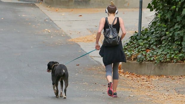 Miley Cyrus Tries To Convince Us That A Chanel Backpack Is Appropriate ...