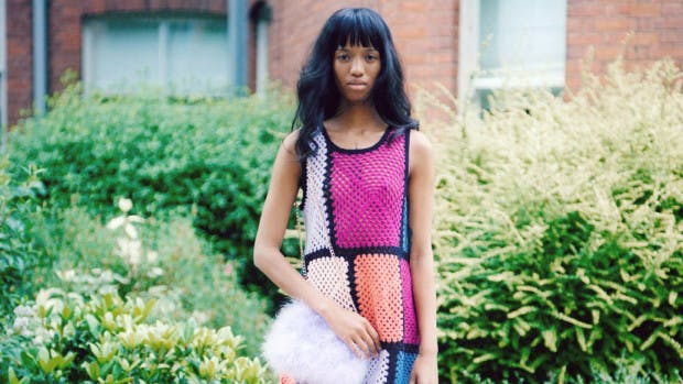 What Do You Wear When You Meet Your Boyfriend's Sister For The First Time?