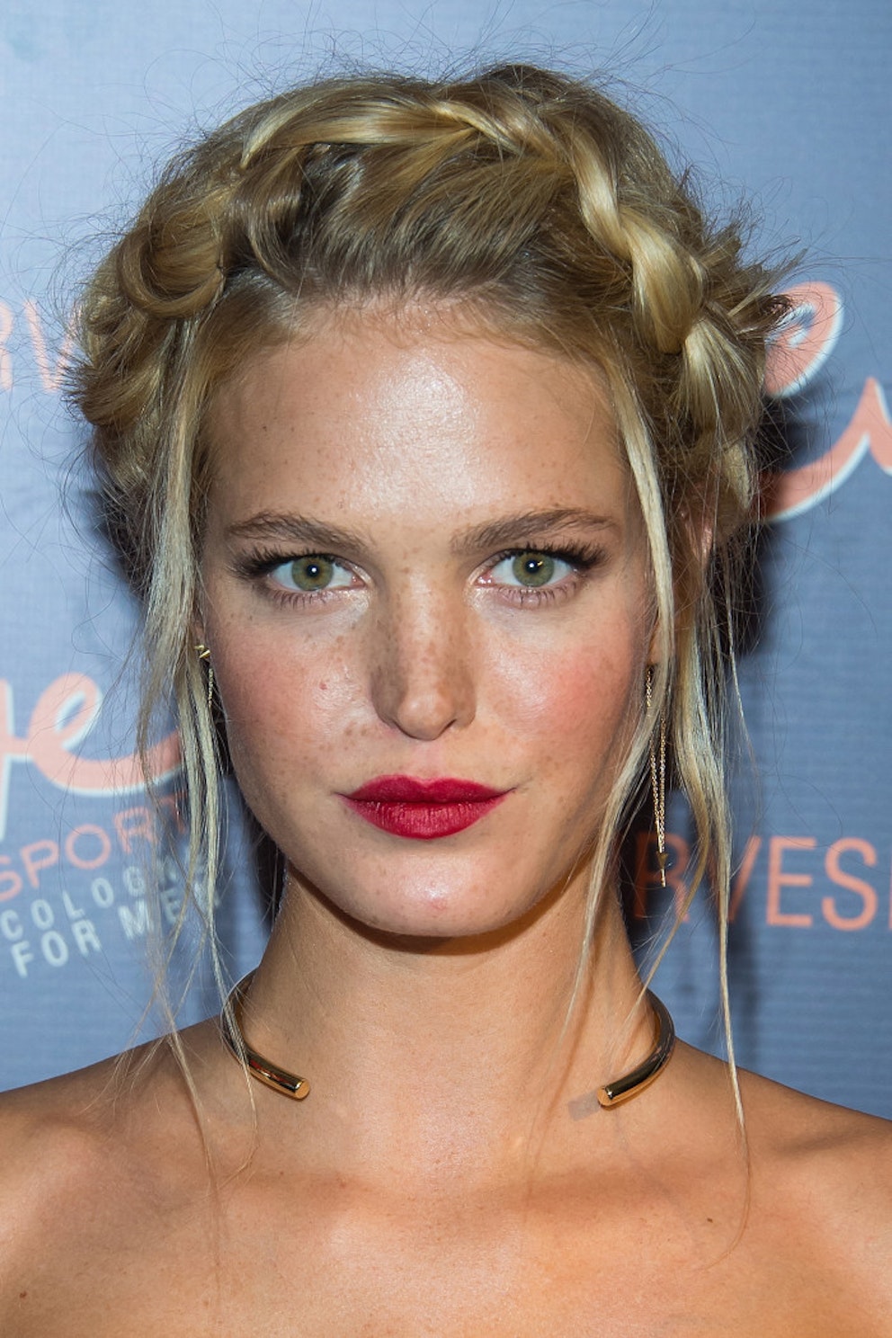 How To French Braid - Grazia