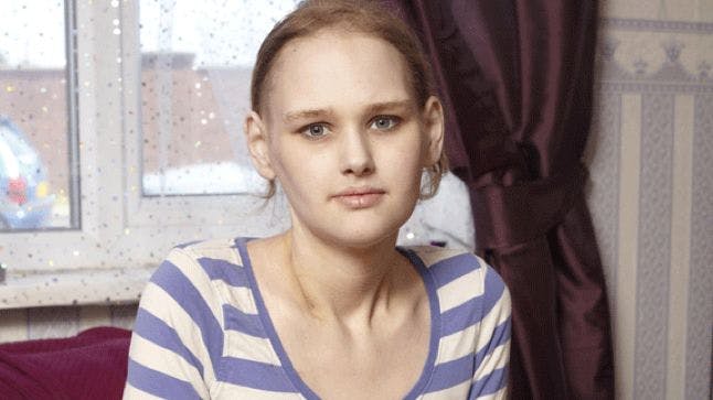 ‘I used to be 34 stone- now I’m dying of anorexia’ | Closer