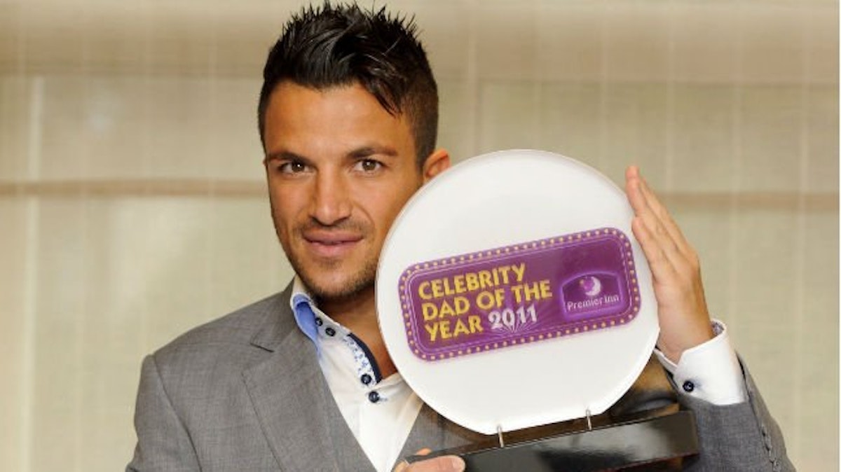 Peter Andre is every inch the proud dad as daughter Amelia skis for ...