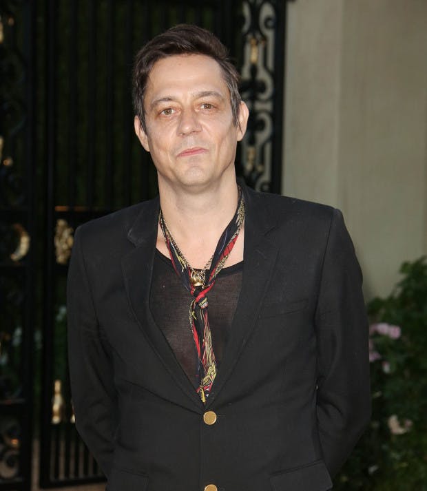 Kate Moss’ husband Jamie Hince spotted getting cosy with Victoria’s ...