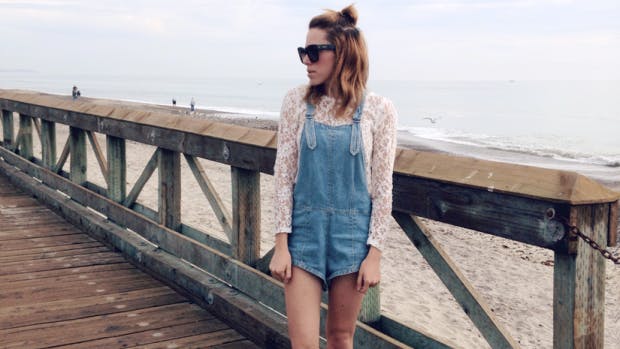 Let’s Steal Tips From Whitney Cox On How To Pull Off Dungarees | Grazia