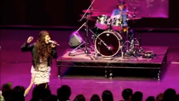 Let’s Take A Look At Lorde Singing Aged 12 | Grazia