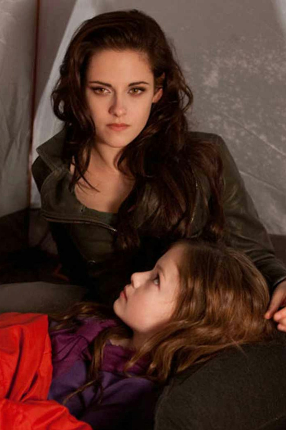 Check Out This Bella Swan Make Up Tutorial - Grazia