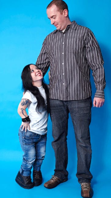 3ft11 stripper: “I was bullied over my size – now I’m dating a 6ft hunk ...