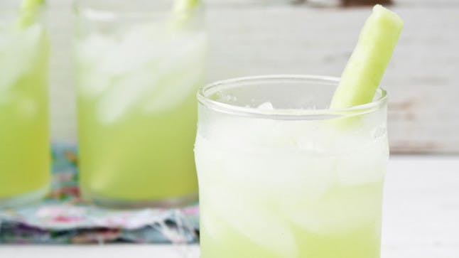 Try this refreshing and unique cucumber cocktail recipe | Closer