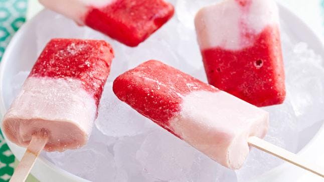 Recipe: strawberry and rhubarb ice pops | %%channel_name%%