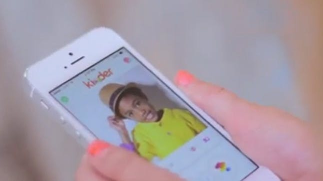 WATCH: The ‘Kinder’ app: Tinder for kids to help them make friends | Closer