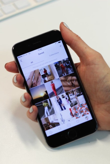 Phone Hoarding: This Is Why You Feel The Need To Save Things On Your ...