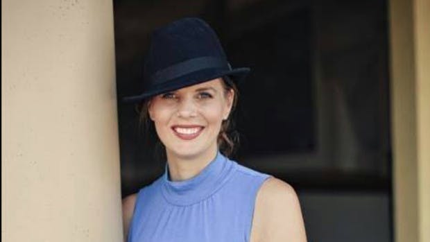 This Woman Sued An Internet Date After He Spilled Tea On Her Laptop