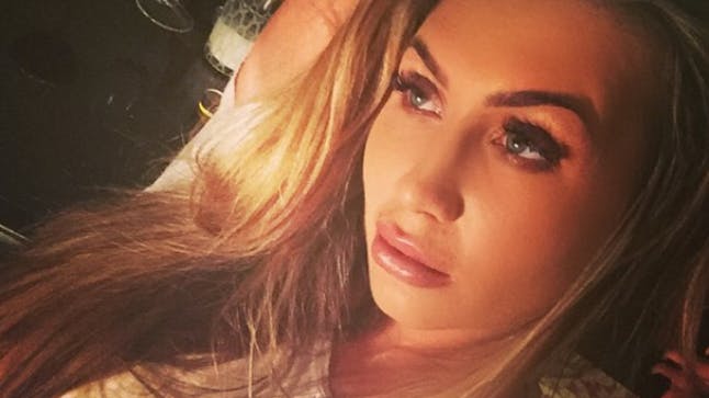 Lauren Goodger shares winter belfie on Instagram | Closer