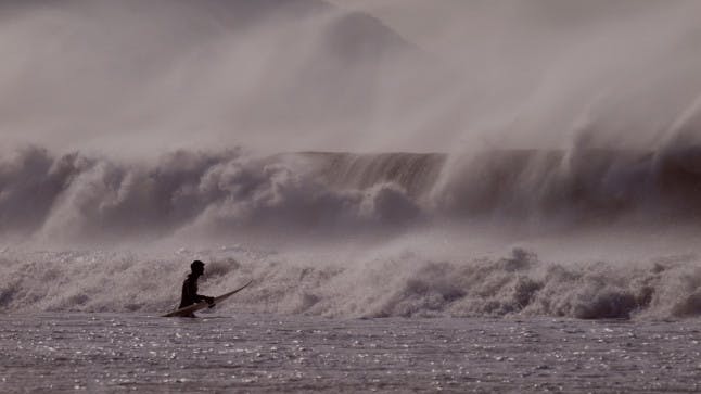 UK Weather: Britain on flood alert as ’super tides’ predicted | Closer
