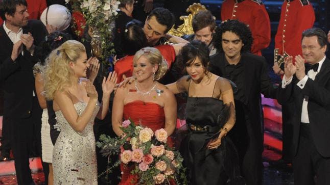 Celebrity friends pay their respects to Bernie Nolan | Closer