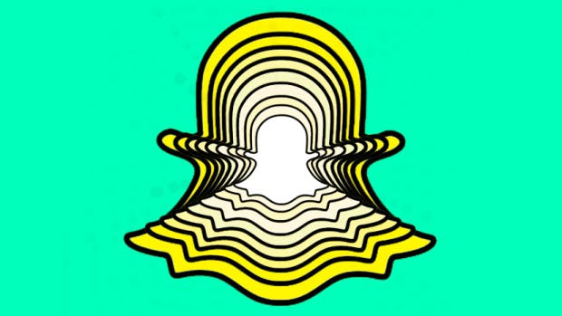 The New Snapchat Update Comes With One-Handed Zoom, Fancy