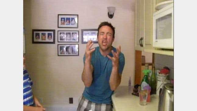 Watch hilarious video of a Dad lip-syncing his screaming tot’s tantrum ...