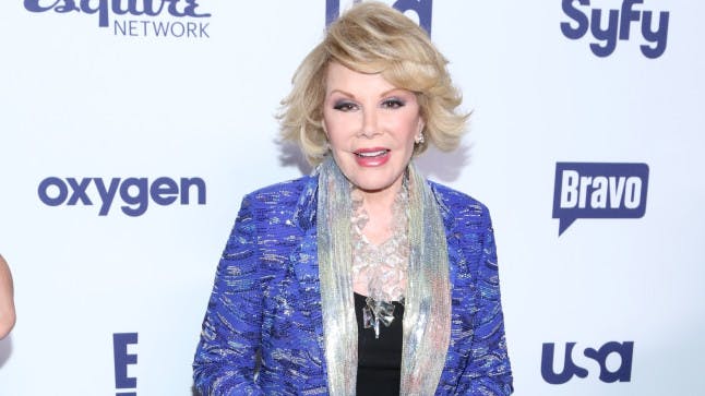 Joan Rivers in ‘critical condition’ following throat surgery | Closer