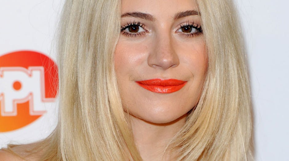 Pixie Lott gets the Strictly Come Dancing boot after dance off with ...