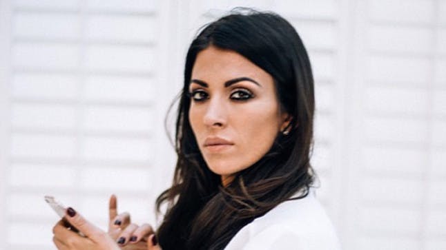 Former TOWIE star Cara Kilbey announces pregnancy | Closer