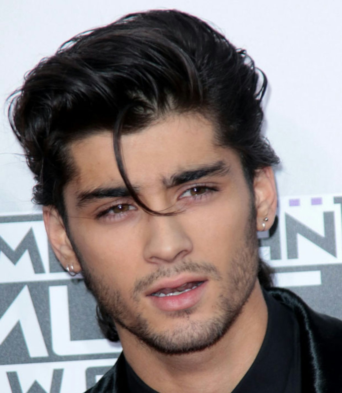Zayn Malik makes first red carpet appearance in over a year at Aladdin ...