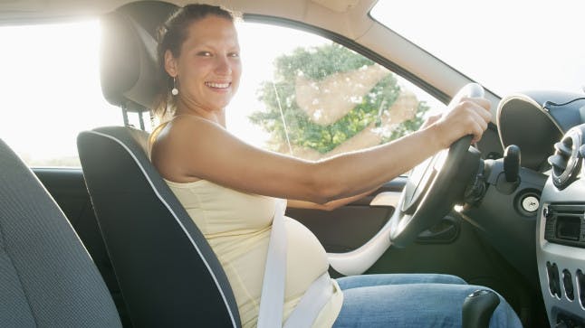 Pregnancy advice: How to protect your baby bump whilst driving | Closer