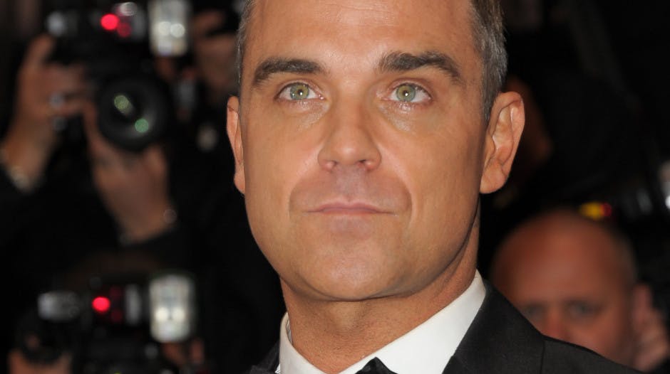 Robbie Williams apologises about Brits abroad to the Spanish nation ...