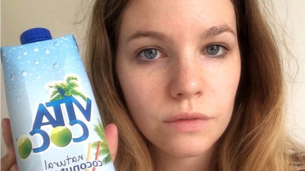 How To Look Alive When You're Hungover AF From Work Drinks Last Night