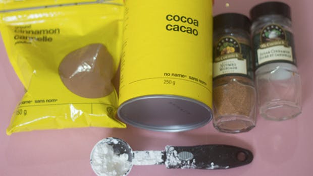 DIY Natural Bronzer With Stuff You Have In Your Kitchen | Grazia