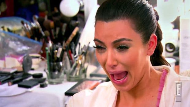 Women Are Painting Memes Onto Their Eyelids And It's Amazing