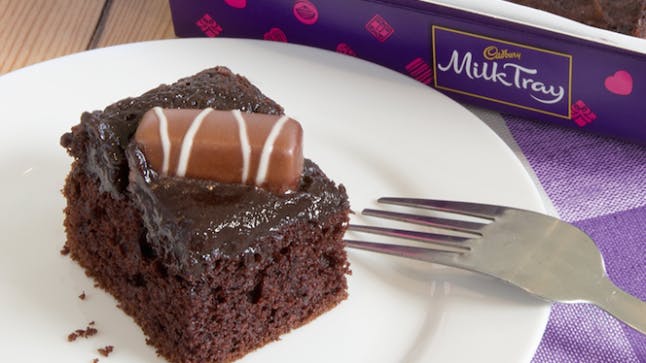 Learn how to make this INCREDIBLE Cadbury’s Milk Tray chocolate cake ...