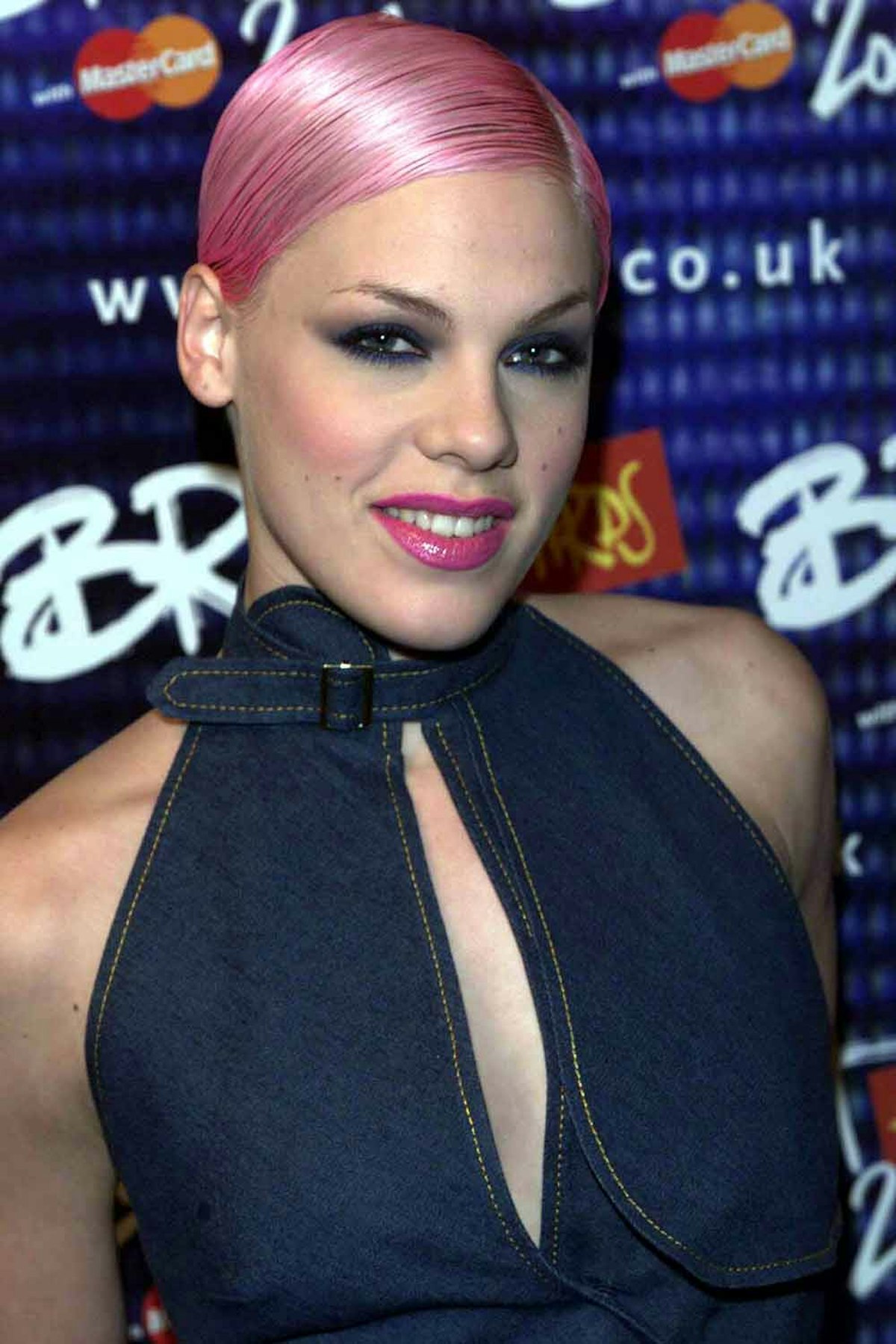 P!NK gives an inspirational speech after receiving a star on Hollywood ...