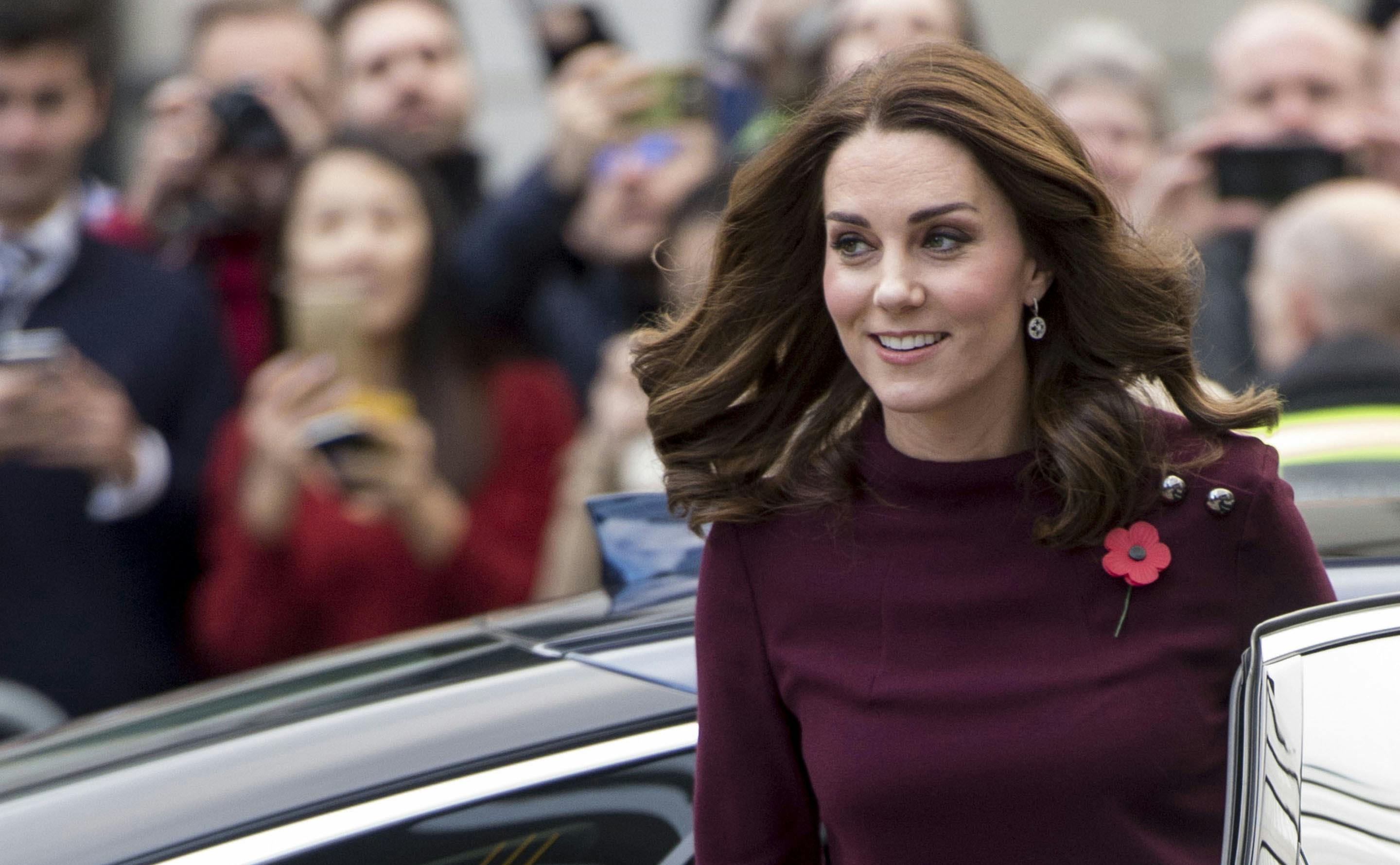 Kate Middleton Is Well Enough To Take Prince George On The School Run ...