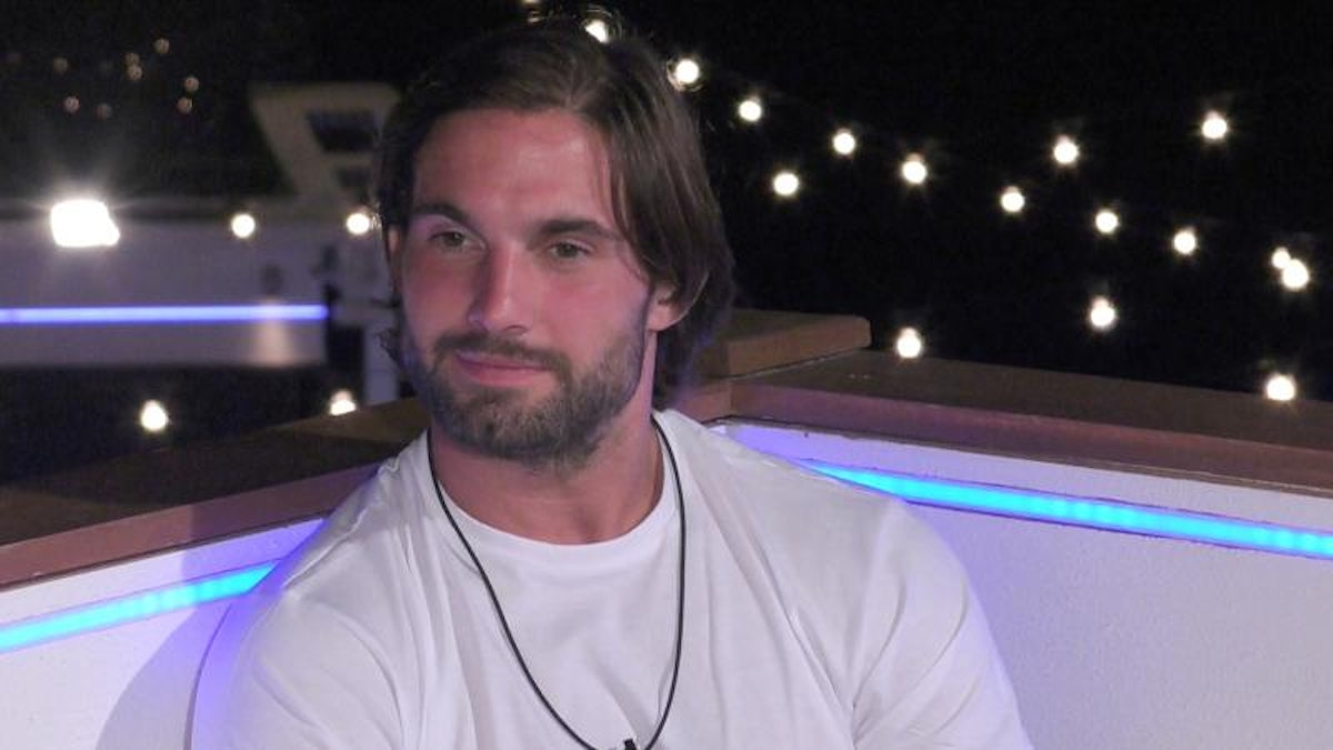 Model Ted Pullin 'in talks' to appear on Love Island 2019