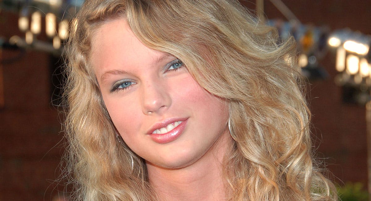 Taylor Swift When She Was 16