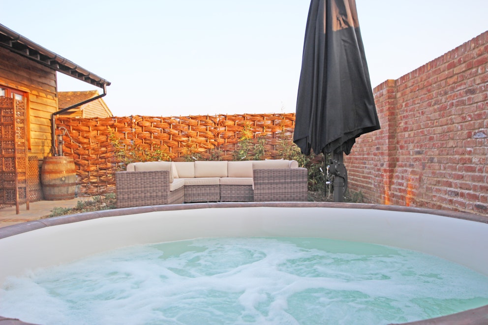 heatworld's Hen do help-sheet: A country escape - heatworld