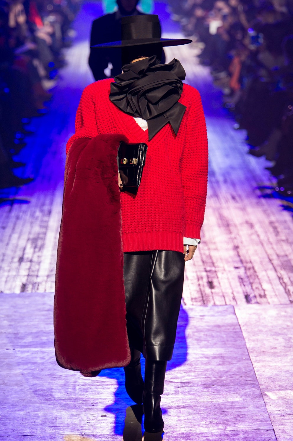 12 Major Pop Culture References From The Marc Jacobs Show