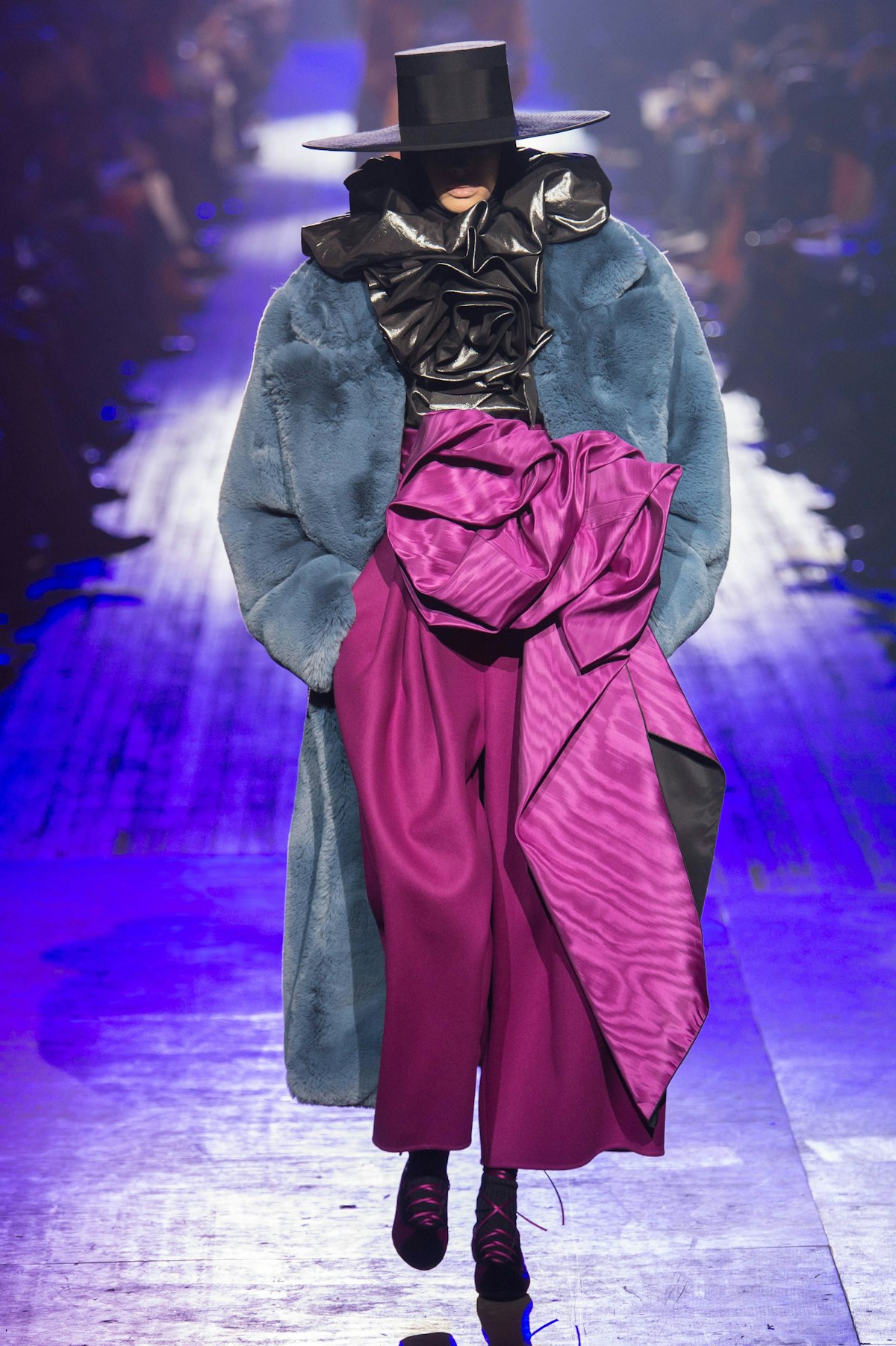 12 Major Pop Culture References From The Marc Jacobs Show
