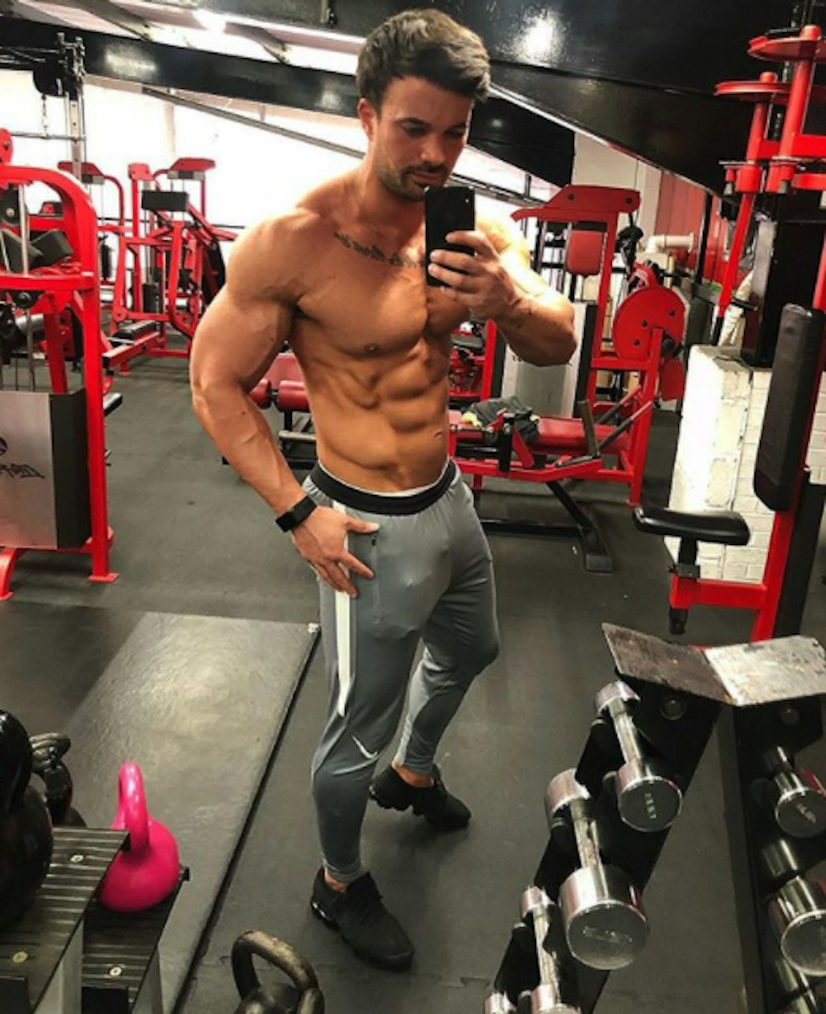 Dan Osborne fans go wild for his huge bulge in steamy gym selfie