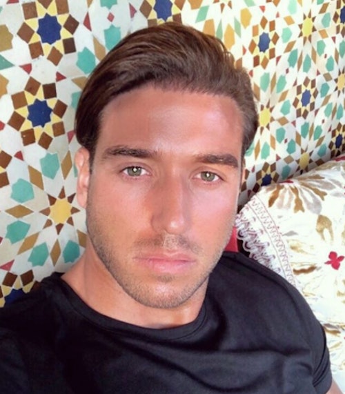 Did Niall Aslam leave Love Island because of his ears? | Closer