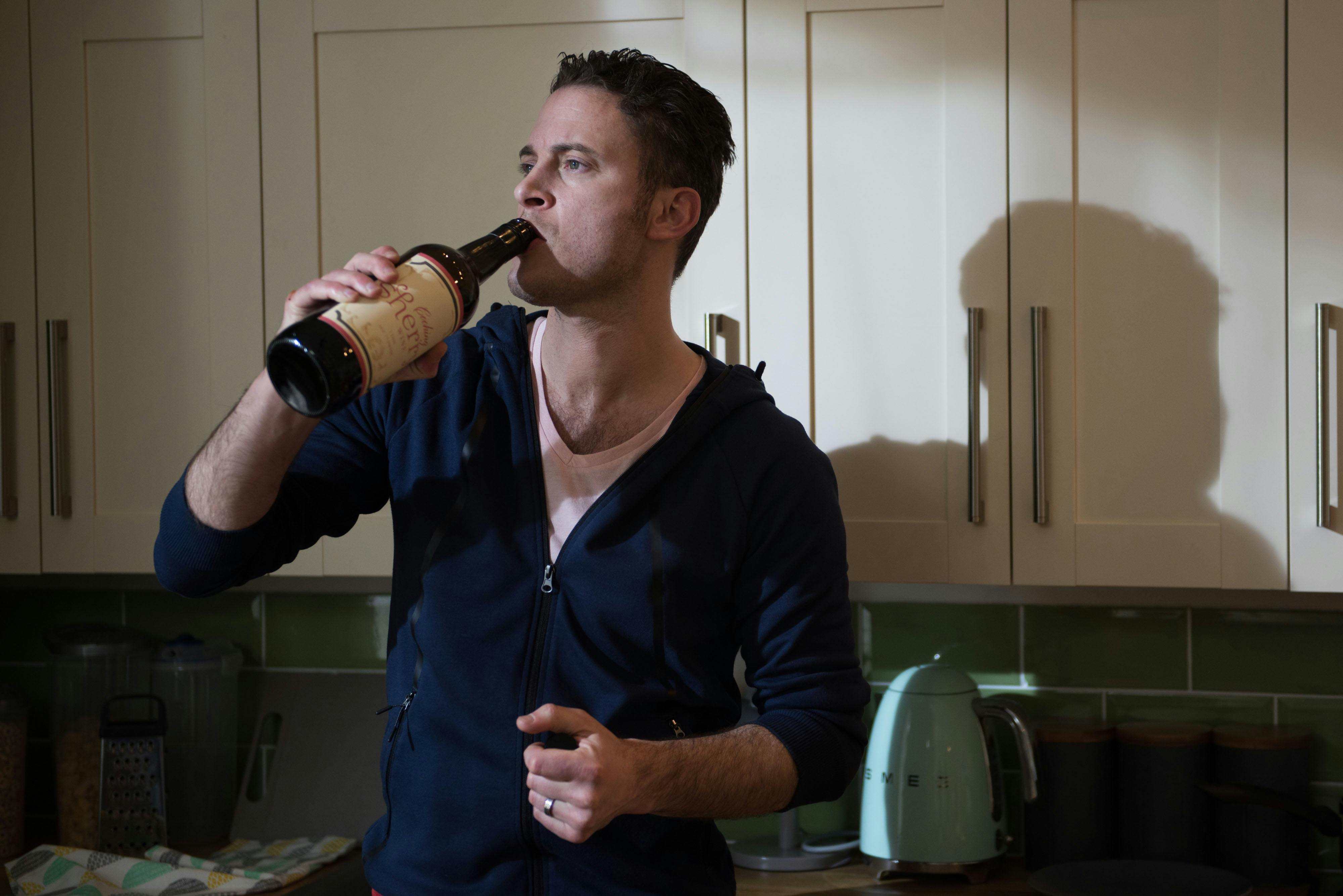 Hollyoaks Spoilers: Luke Morgan is back on the booze