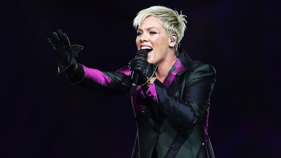 Pink stopped her concert for a heartwarming reason | Celebrity | Heat