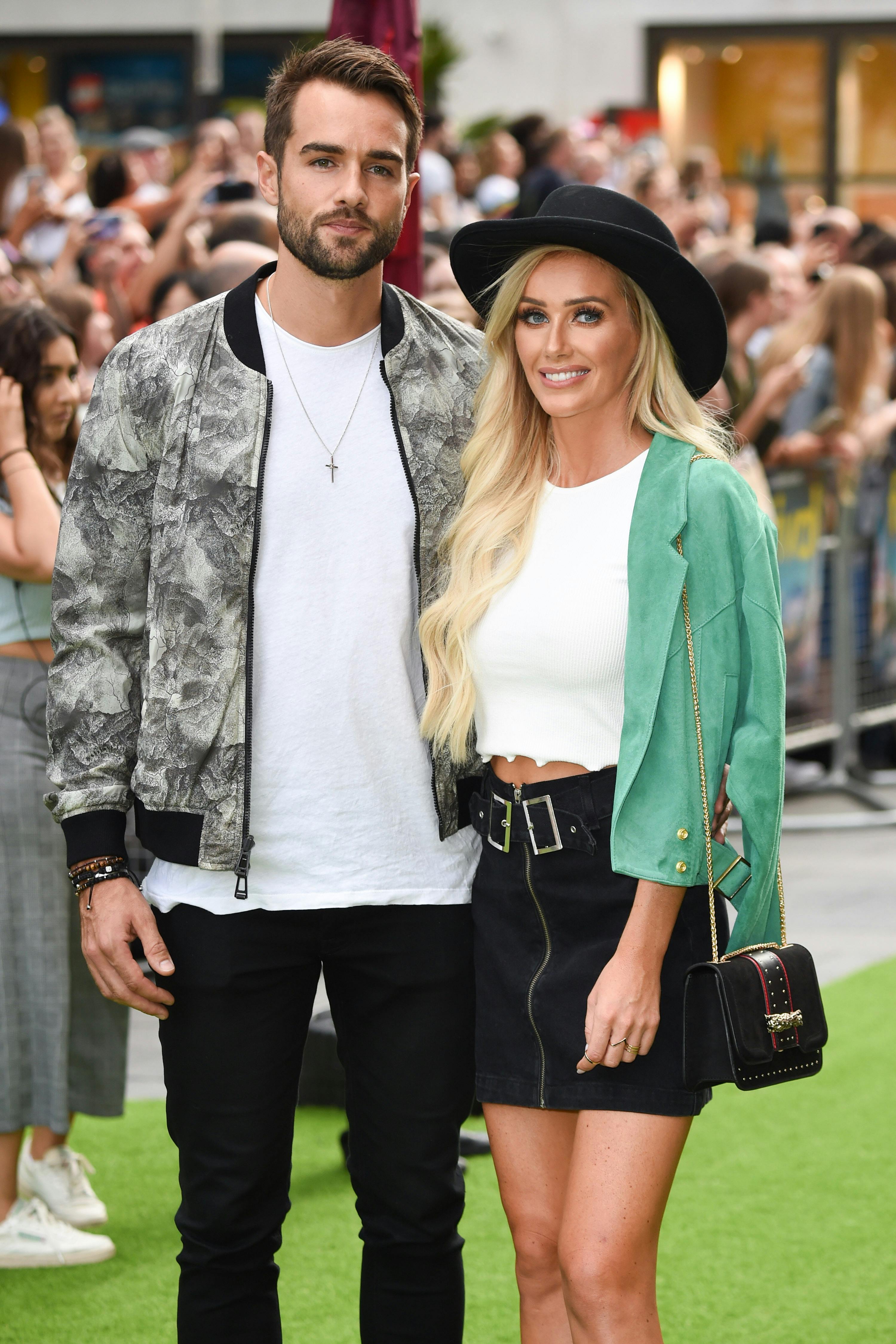 Love Island's Laura Anderson UNFOLLOWS Paul Knops on Instagram ...