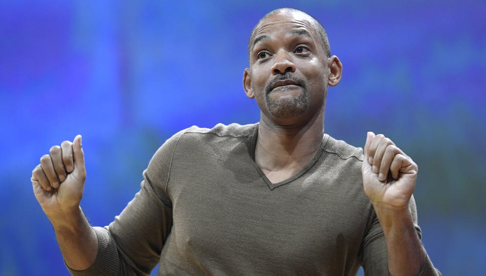 WATCH: Will Smith celebrates his 50th birthday doing a BUNGEE JUMP over ...