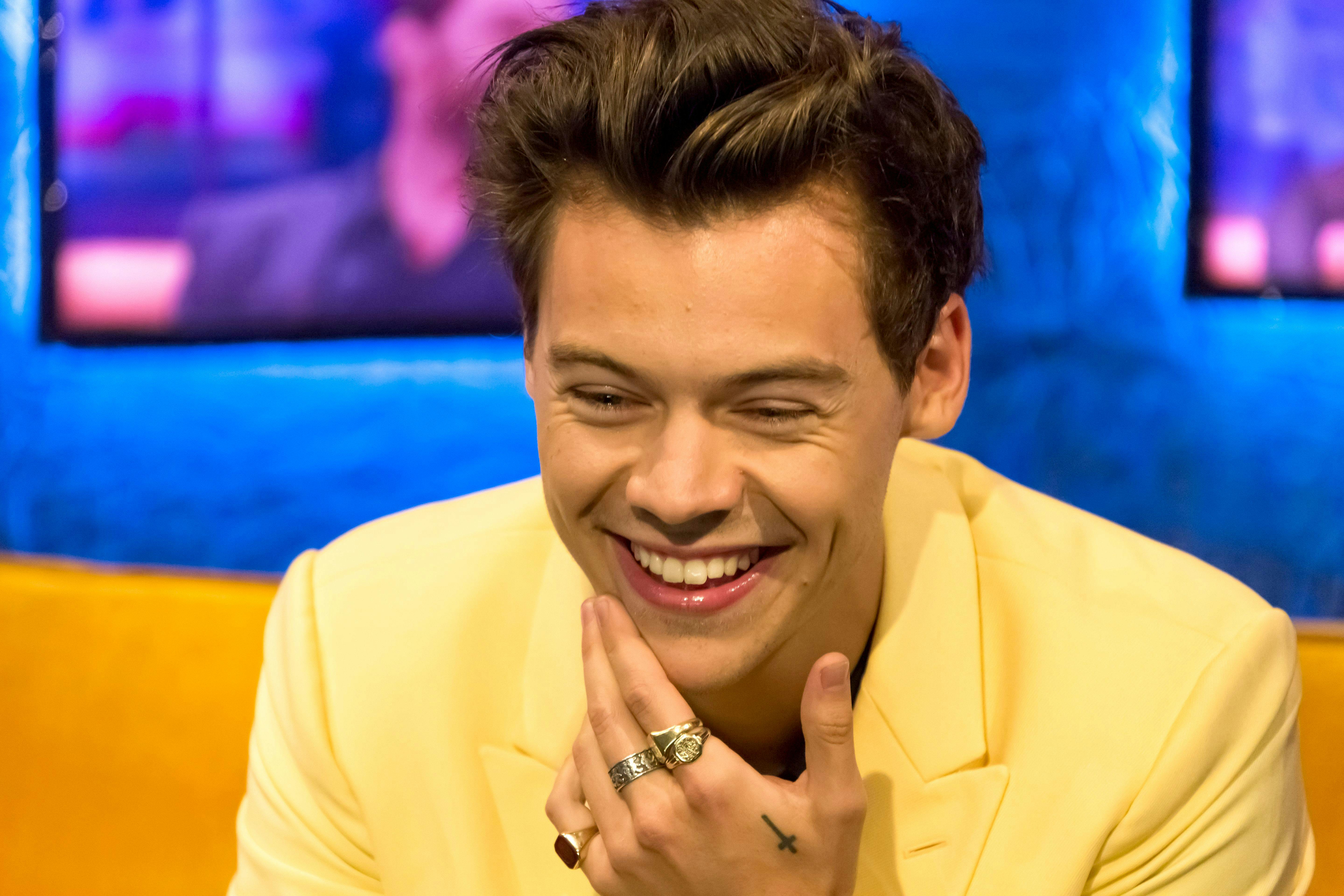 You can now buy a Harry Styles Prayer Candle 😂 | Entertainment | Heat