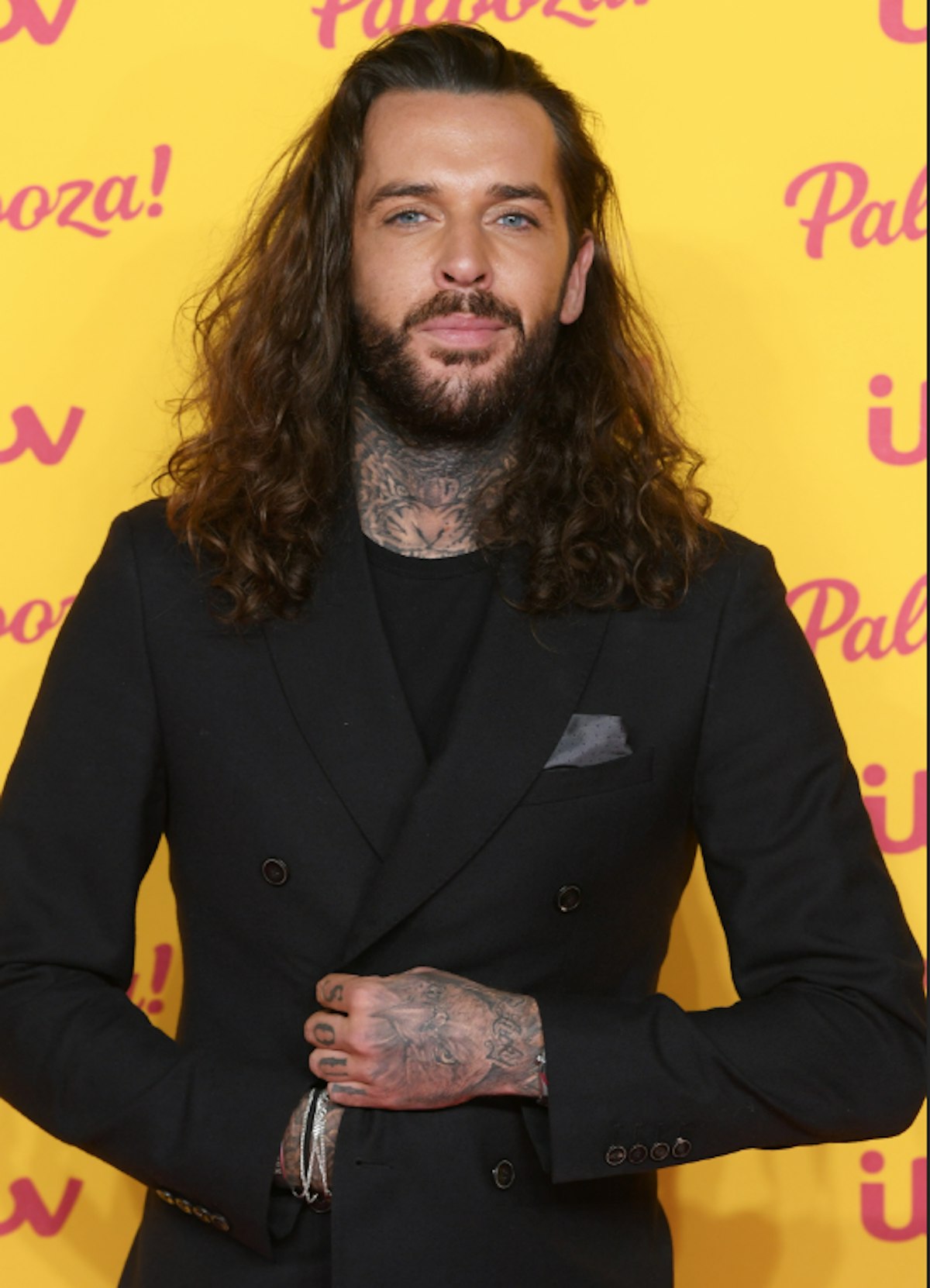 Love Island's Ellie Brown caught kissing TOWIE's Pete Wicks