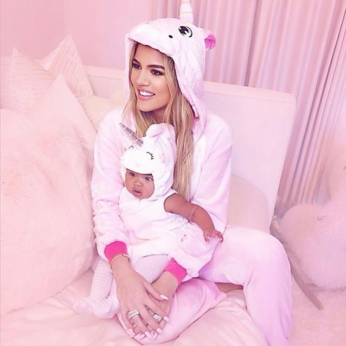 Kim Kardashian shares first picture of baby Chicago - heat