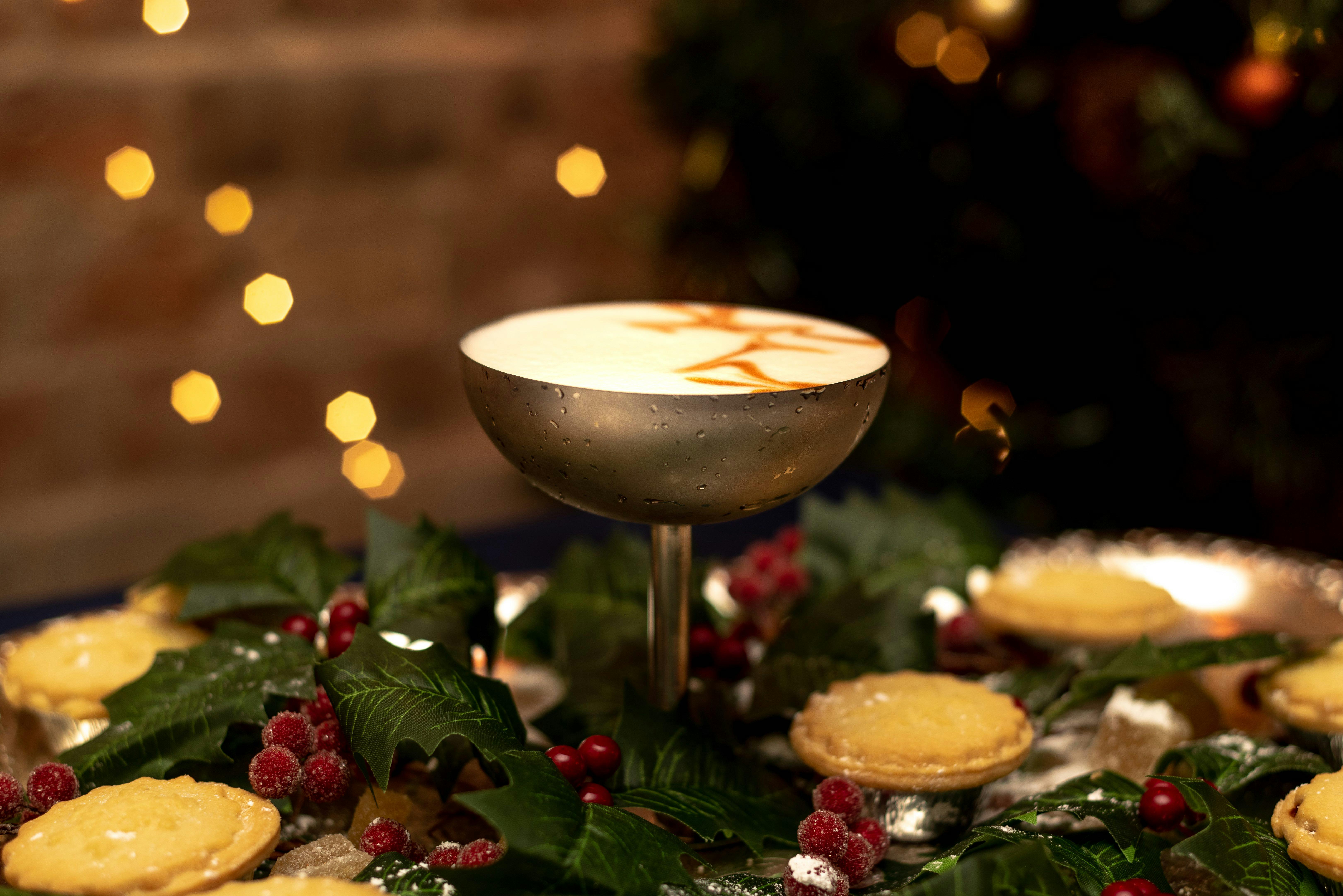11 Christmas Cocktails That Will Jingle Your Bells - heatworld