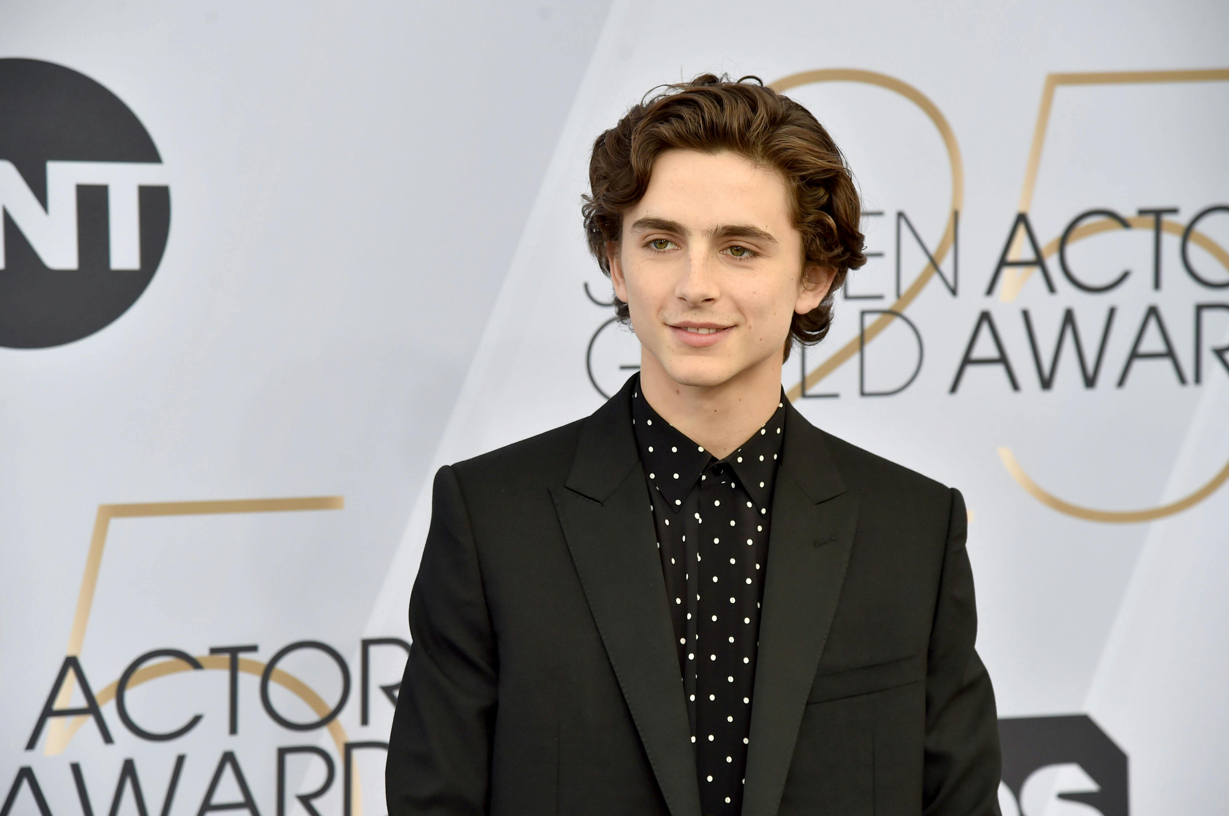 Timothee Chalamet Was Caught Reading At The SAGS and Twitter Loved It