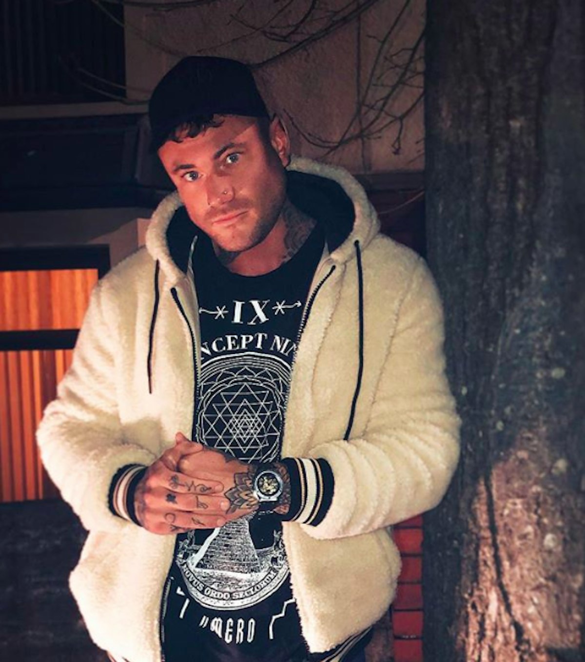 Love Island's Thomas Powell looks UNRECOGNISABLE as bodybuilder ...