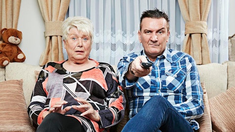 Gogglebox UK cast: Meet the Gogglebox families and couples ...